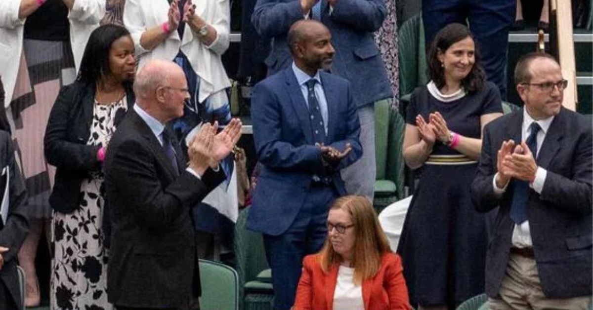 Watch: Wimbledon gives a standing ovation to Covid-19 vaccine developer ...