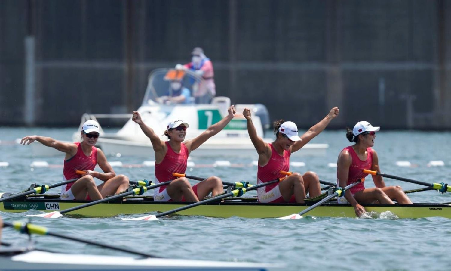 Chinese women rowers set quadruple sculls World Record en route gold medal