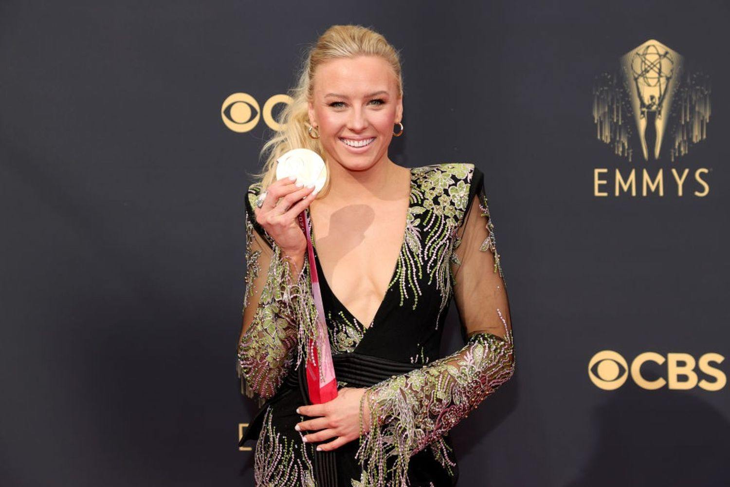 Paralympian Jessica Long dazzles the Emmy red carpet with her Olympic gold