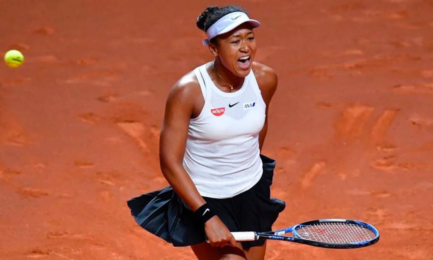 Ready for clay, Naomi Osaka plans to "surprise" fans with her game