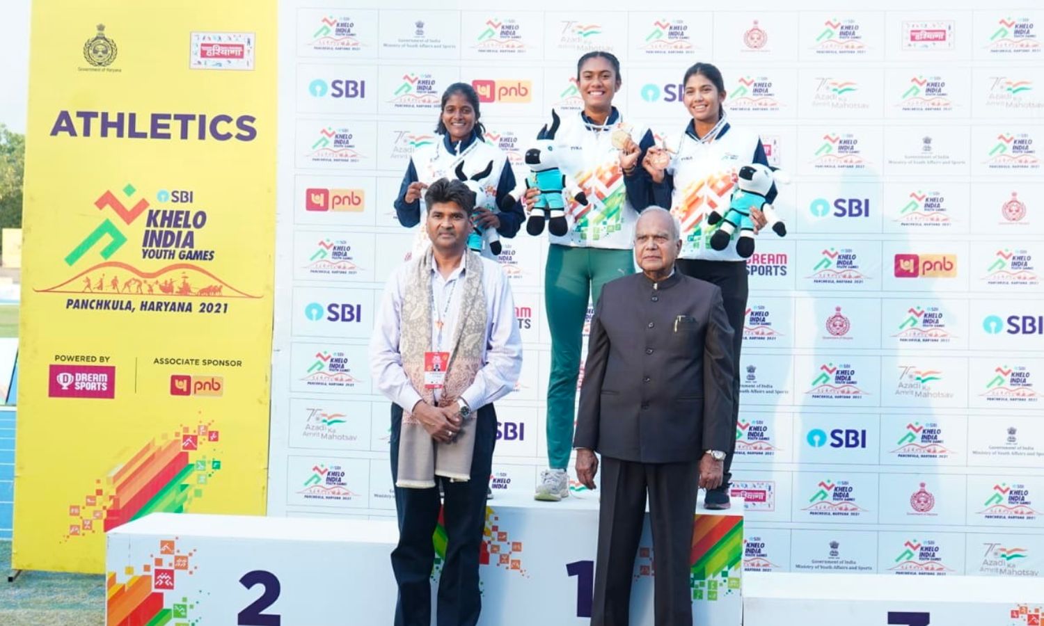 Like mother, like daughter: Karnataka's Unnathi wins 100m hurdles gold ...