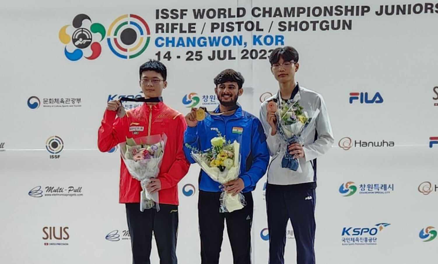 Shubham Bisla, Sainyam crowned junior world champions in 10m air pistol