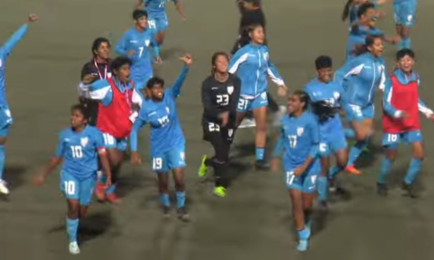 WATCH: India wins SAFF U19 trophy on coin toss, decision annulled later