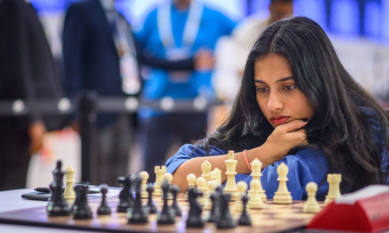 FIDE World Cup 2025: Divya Deshmukh loses first game; Pranav starts ...